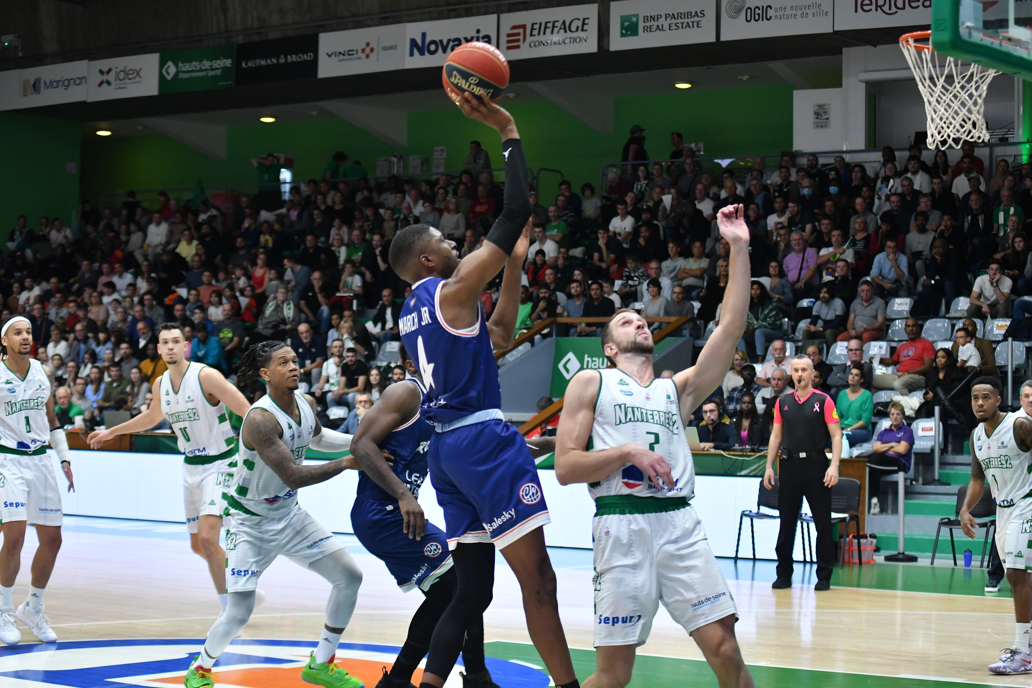 Ronald March, le vendeur de vêtements devenu All-Star - BeBasket