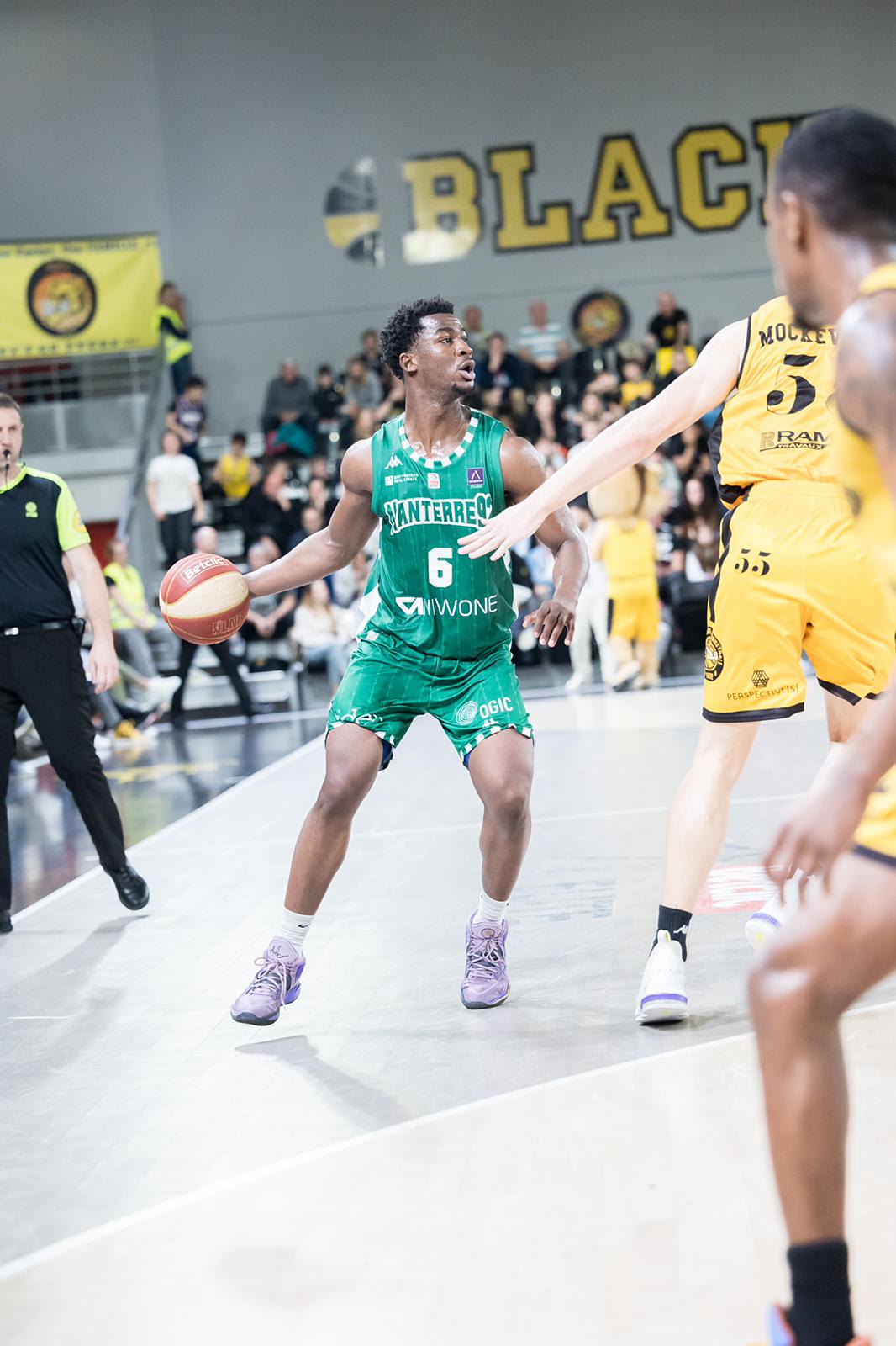 Des Bulls à Cluj-Napoca, le nouveau départ d'Adam Mokoka : "Je ne peux ...