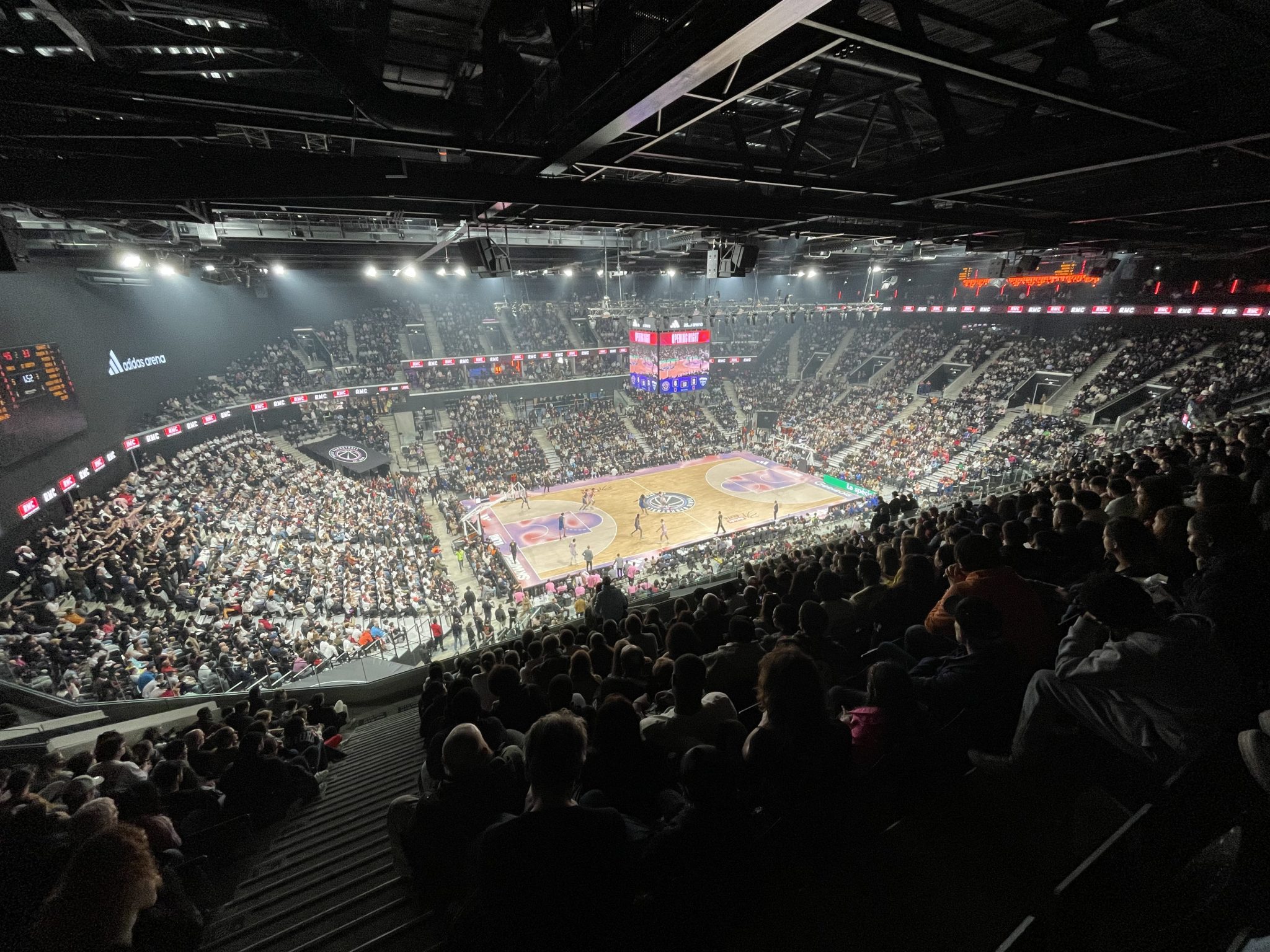 Paris réussit son entrée à l'Adidas Arena : le show et la victoire ...