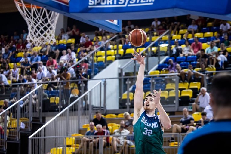 Neal Quinn, un rookie international... irlandais à Aix-Maurienne - BeBasket